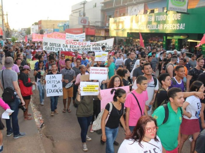 Sintero participa de mobilização em defesa da educação pública no dia ... Sintero participa de mobilização em defesa da educação pública no dia ...